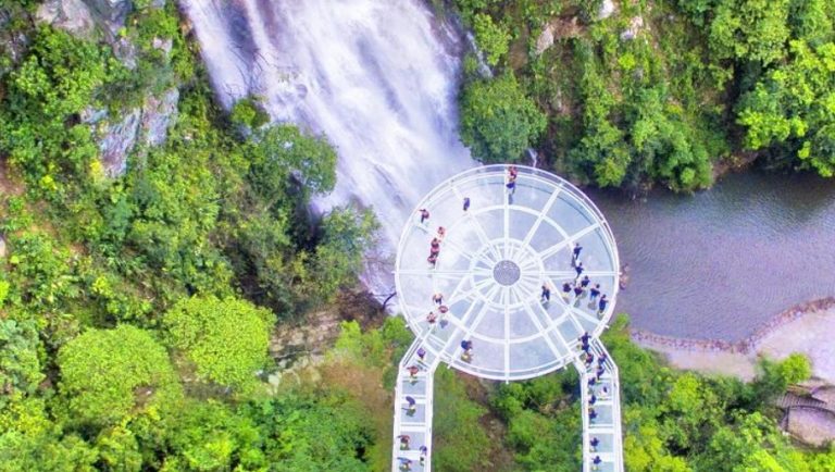 How to get from Guangzhou to Gulong skywalk Glass Bridge