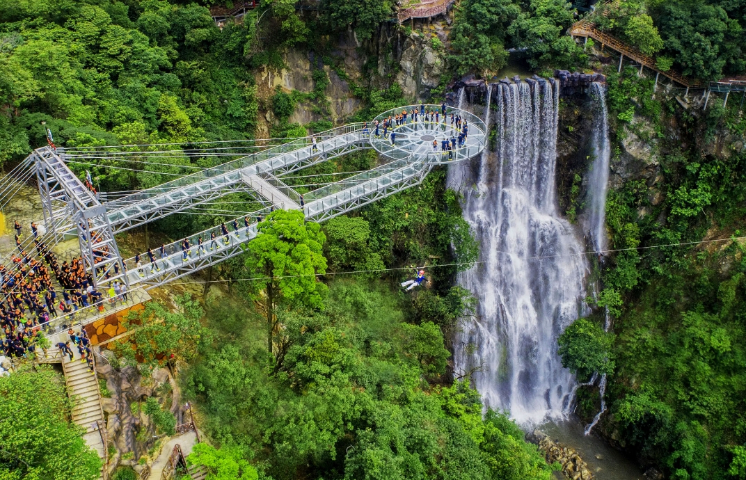 Unveiling the Enchanting Beauty of Guangzhou's Gulong Gorge